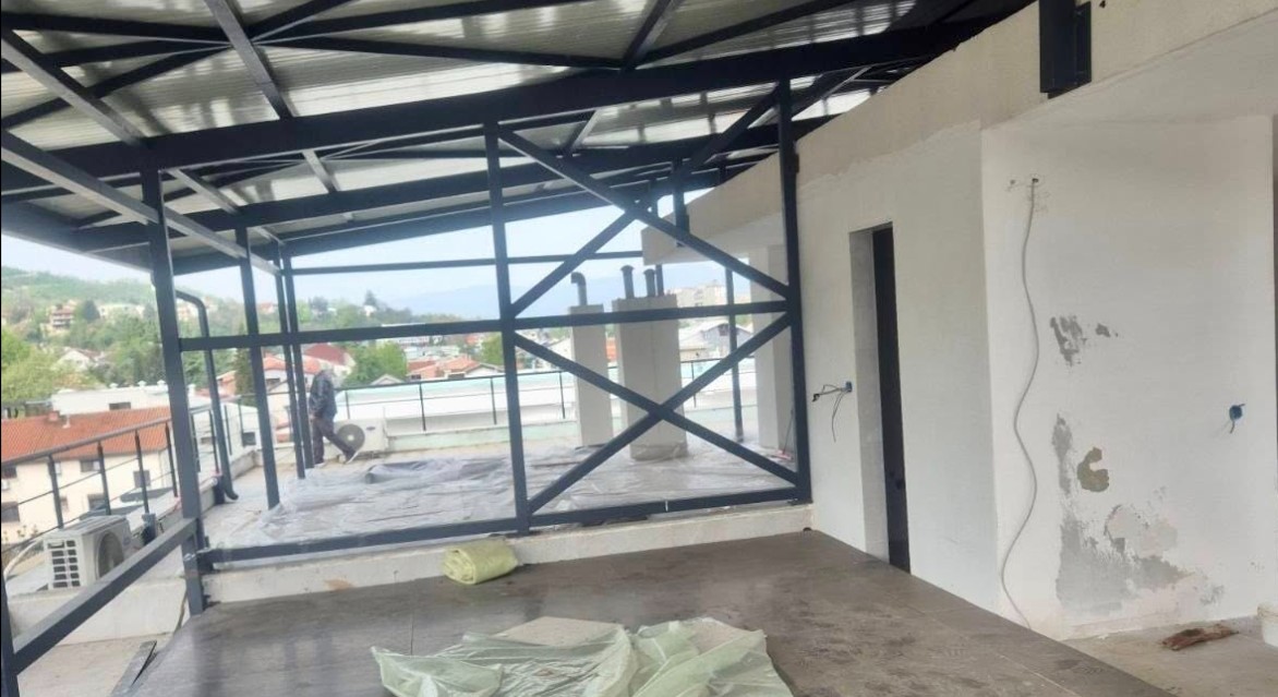 Откриена дивоградба на зграда во Козле добиле одобрение за покрив а се правеле 4 нови станови